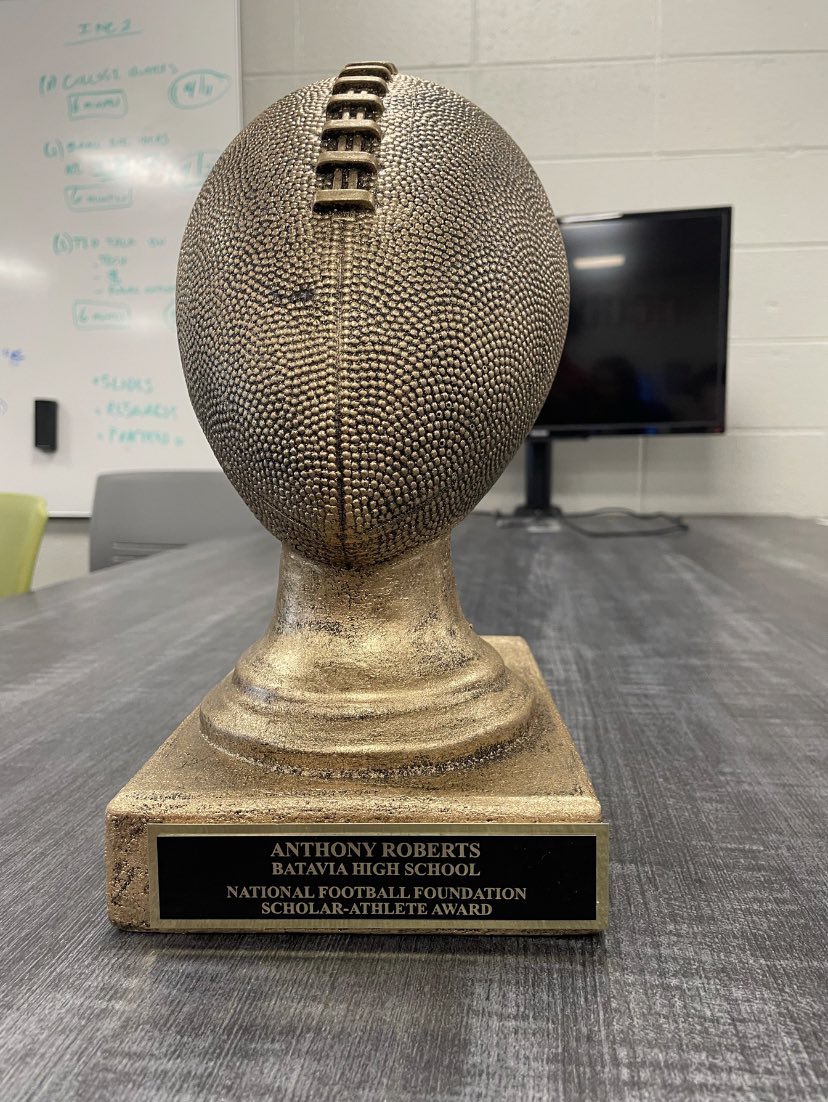 News | BHS Student-Athlete, Tony Roberts, Receives NFF Award | Batavia ...
